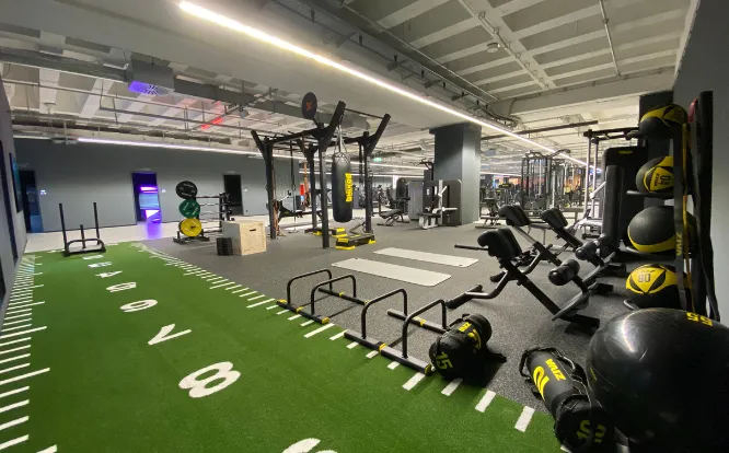 hello fit Fitnessstudio - München